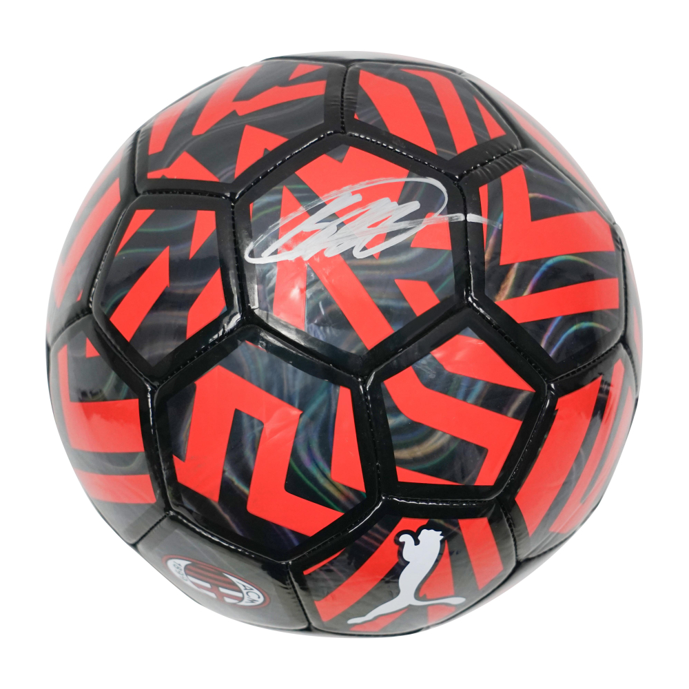 Kaka Signed Puma Soccer Ball (Beckett) | Pristine Auction