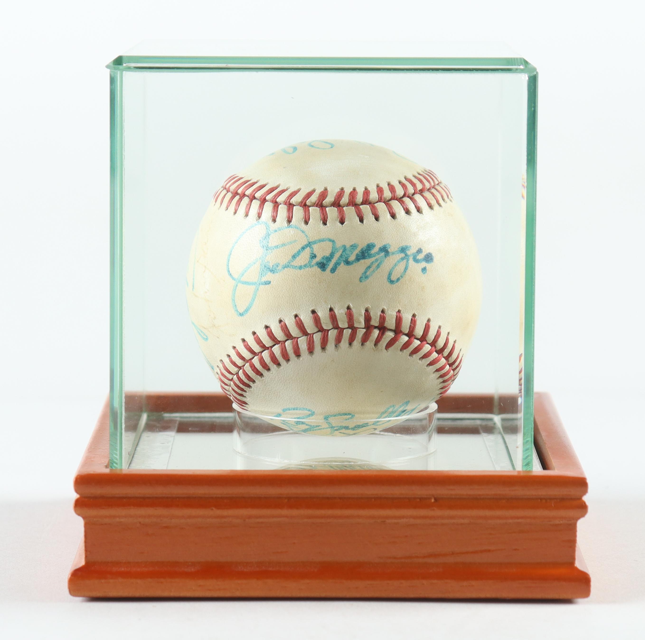 Yankees Greats OAL Baseball With Wood Display Case Signed By (9) With ...