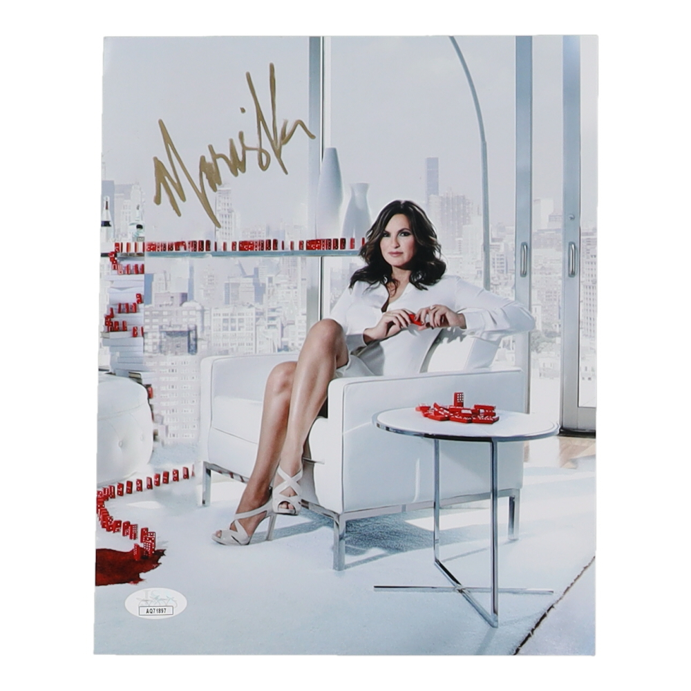 Mariska Hargitay Signed 8x10 Photo Jsa Pristine Auction