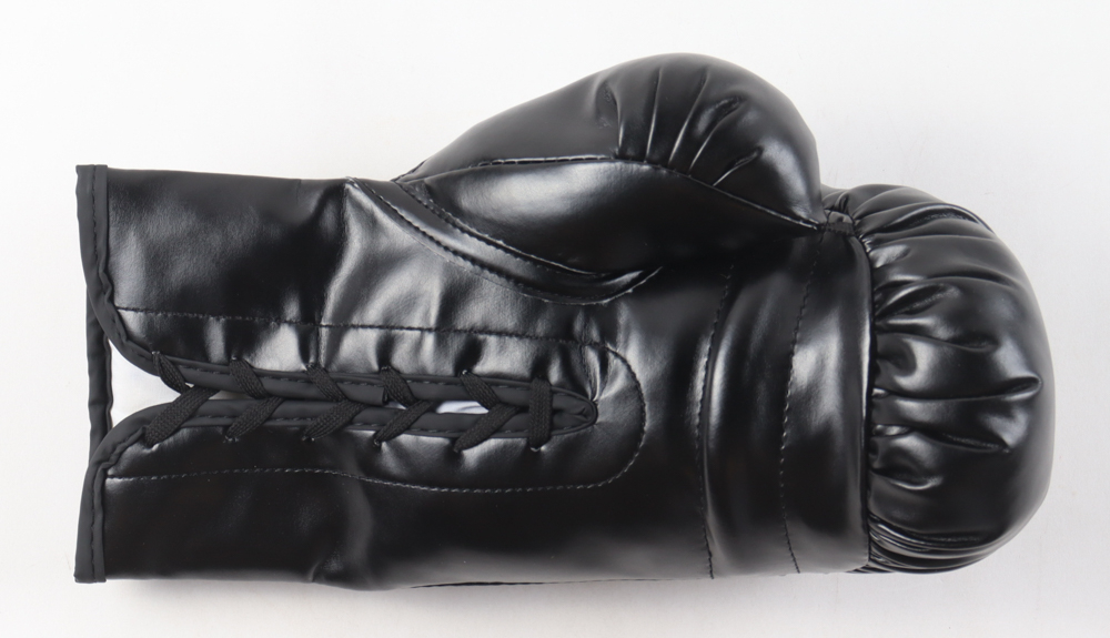 Mike Tyson Signed Everlast Boxing Glove (Beckett & Tyson) | Pristine ...