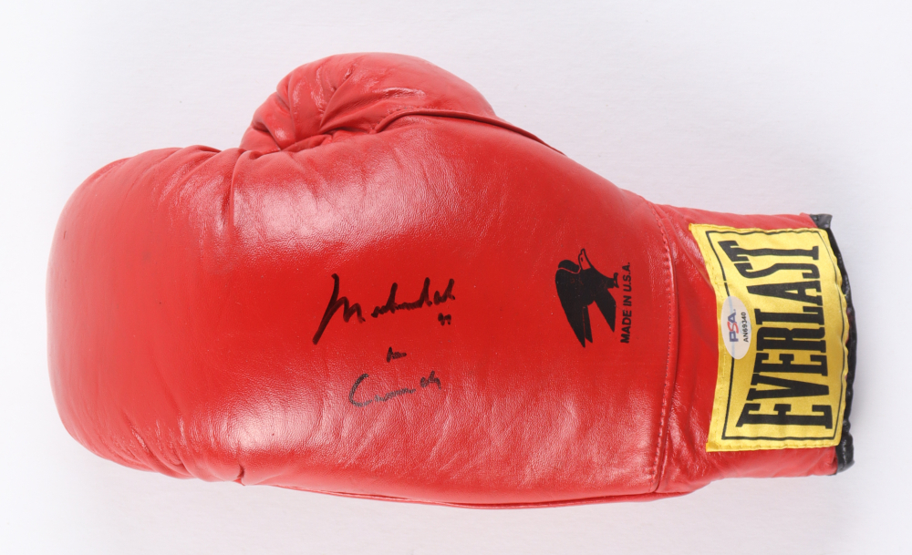 Muhammad Ali Twice-Signed Everlast Boxing Glove (PSA) | Pristine Auction