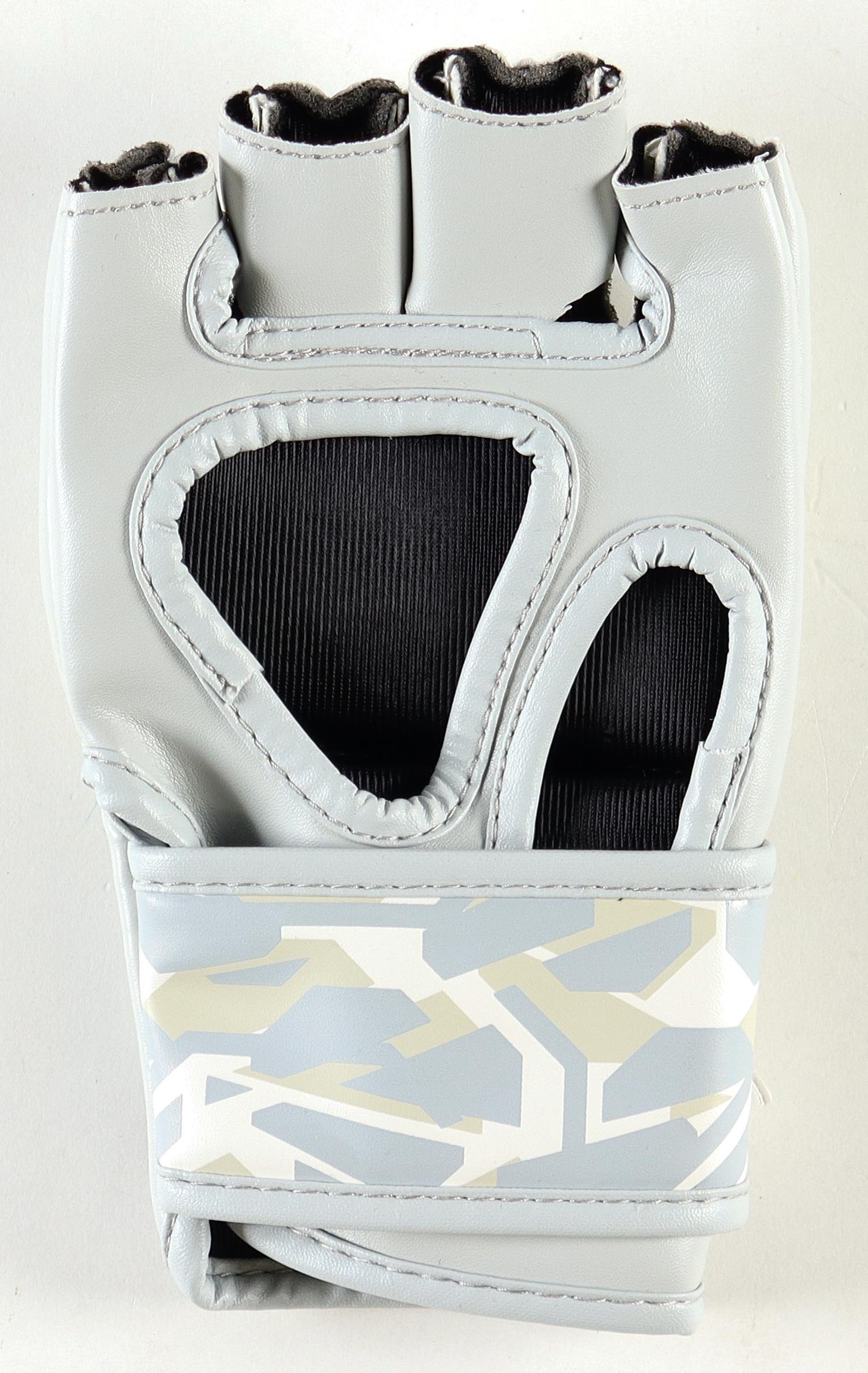 Ilia Topuria Signed UFC Glove (Beckett) | Pristine Auction