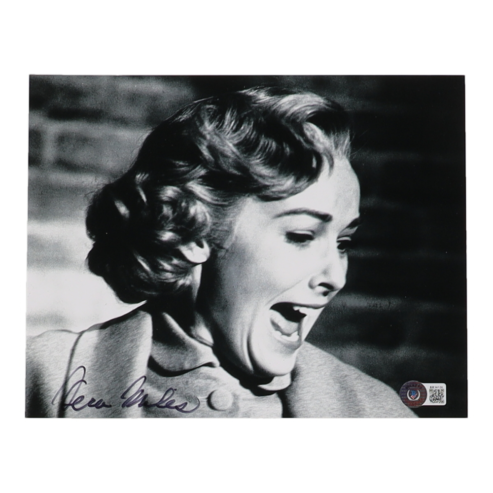 Vera Miles Signed "Psycho" 8x10 Photo (Beckett) | Pristine Auction