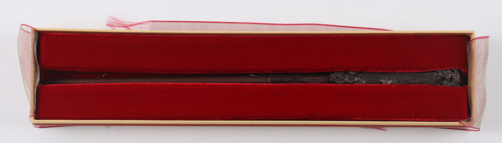 Daniel Radcliffe Signed "Harry Potter" Authentic Replica Wand With ...