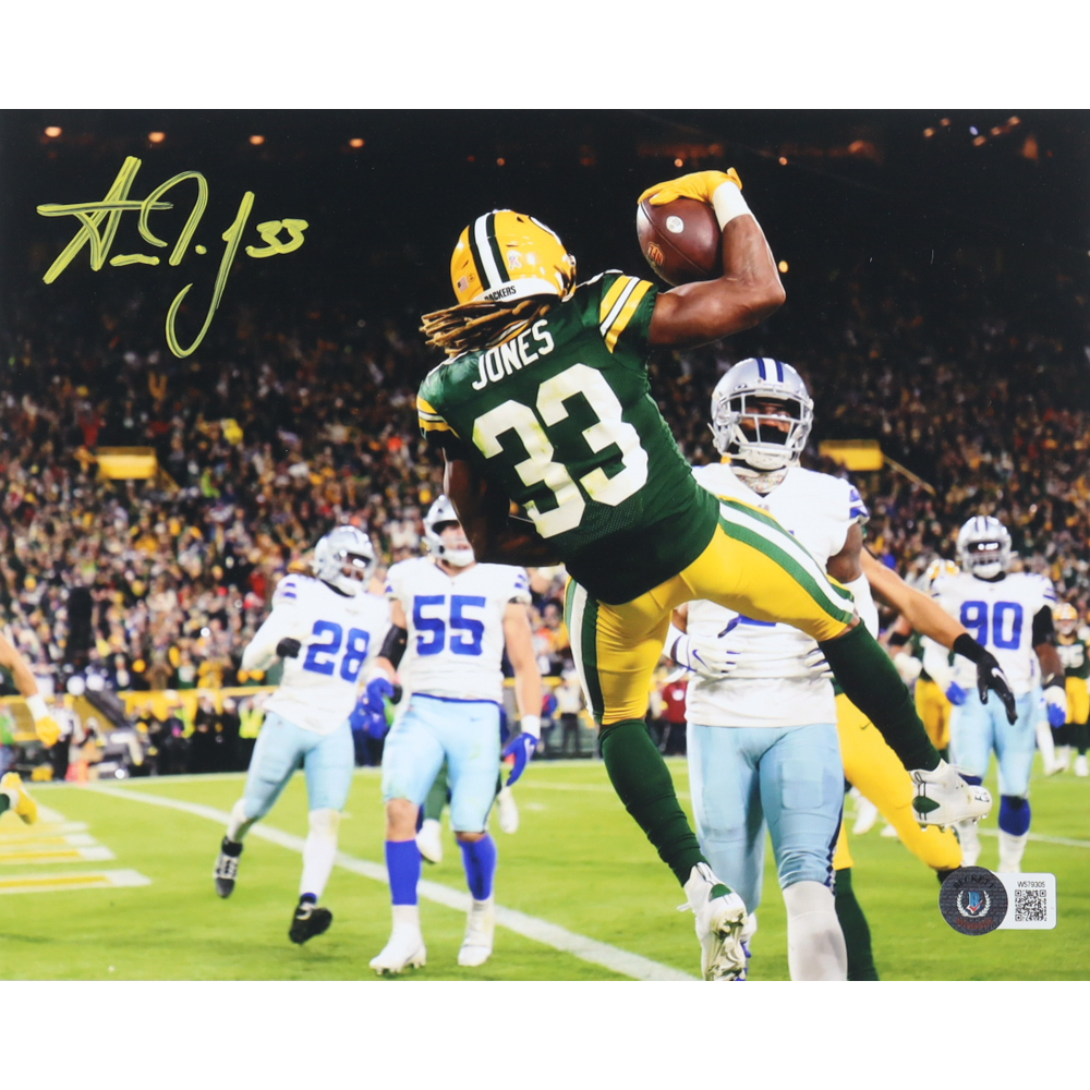 Aaron Jones Signed Packers 8x10 Photo (Beckett) | Pristine Auction