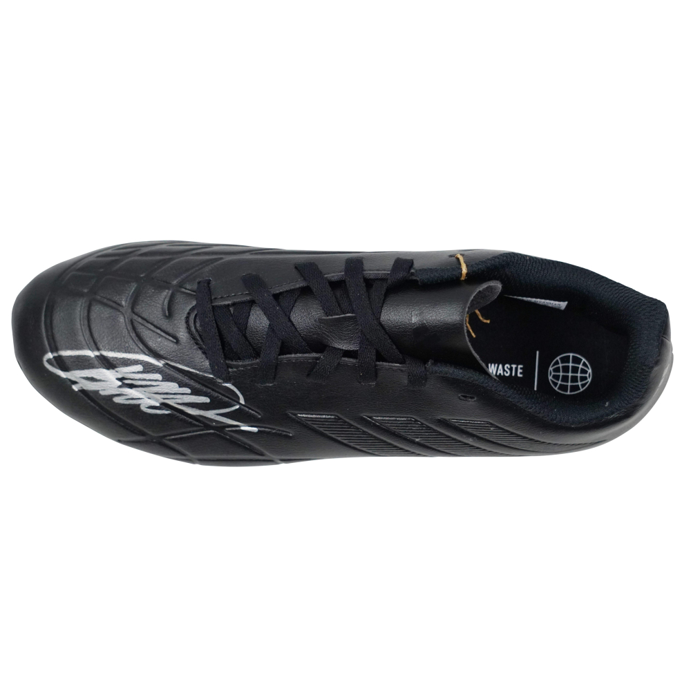 Kaka Signed Nike Soccer Cleat (Beckett) | Pristine Auction