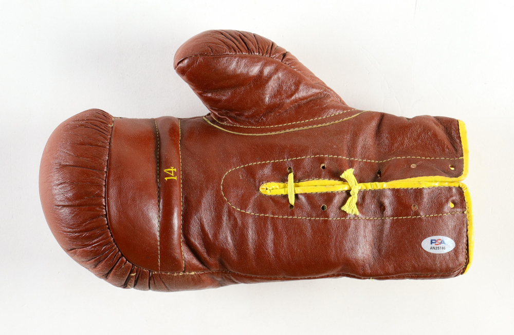 Mike Tyson Signed Vintage Everlast Burgundy Boxing Glove (PSA ...