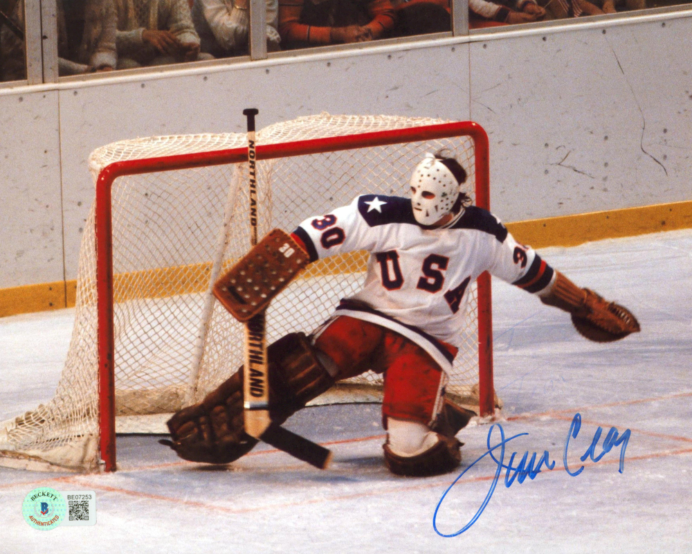 Jim Craig Signed Team USA 8x10 Photo (Beckett) | Pristine Auction