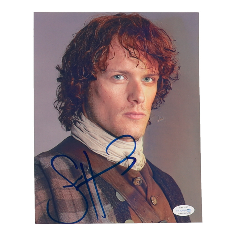 Sam Heughan Signed "Outlander" 8x10 Photo (ACOA) | Pristine Auction