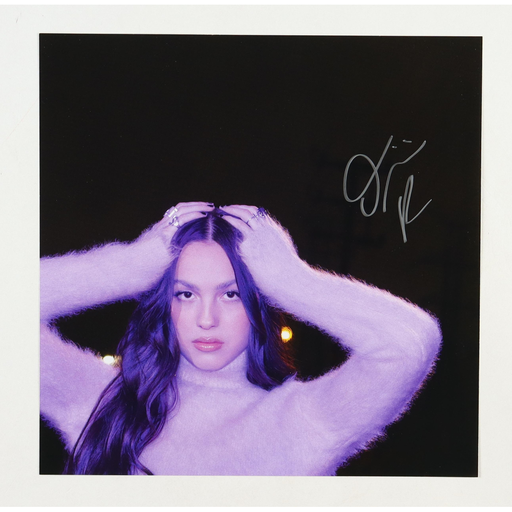 Olivia Rodrigo Signed "GUTS" Vinyl Record Album Insert (JSA) | Pristine ...
