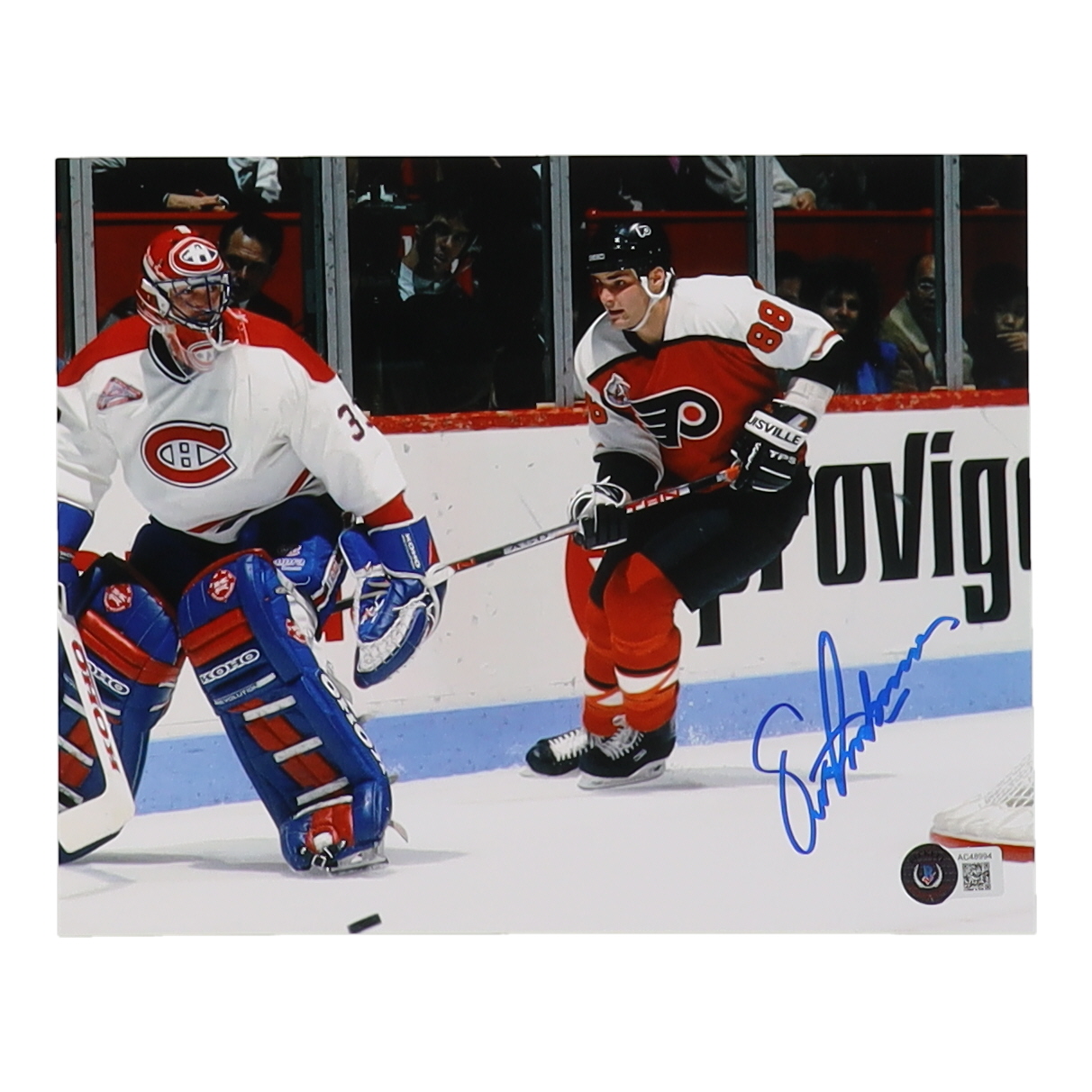 Eric Lindros Signed Flyers 8x10 Photo (Beckett) | Pristine Auction