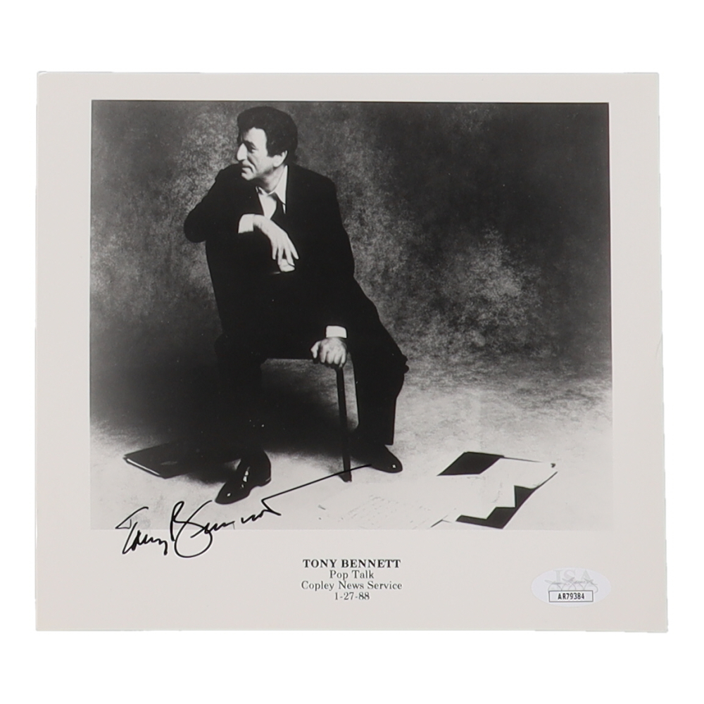 Tony Bennett Signed 7x8 Photo (JSA) | Pristine Auction