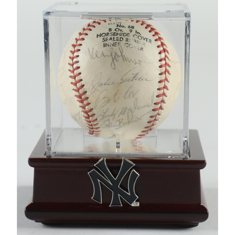 1969 Yankees AL Baseball Team-Signed by (20) with Elston Howard, Bobby ...