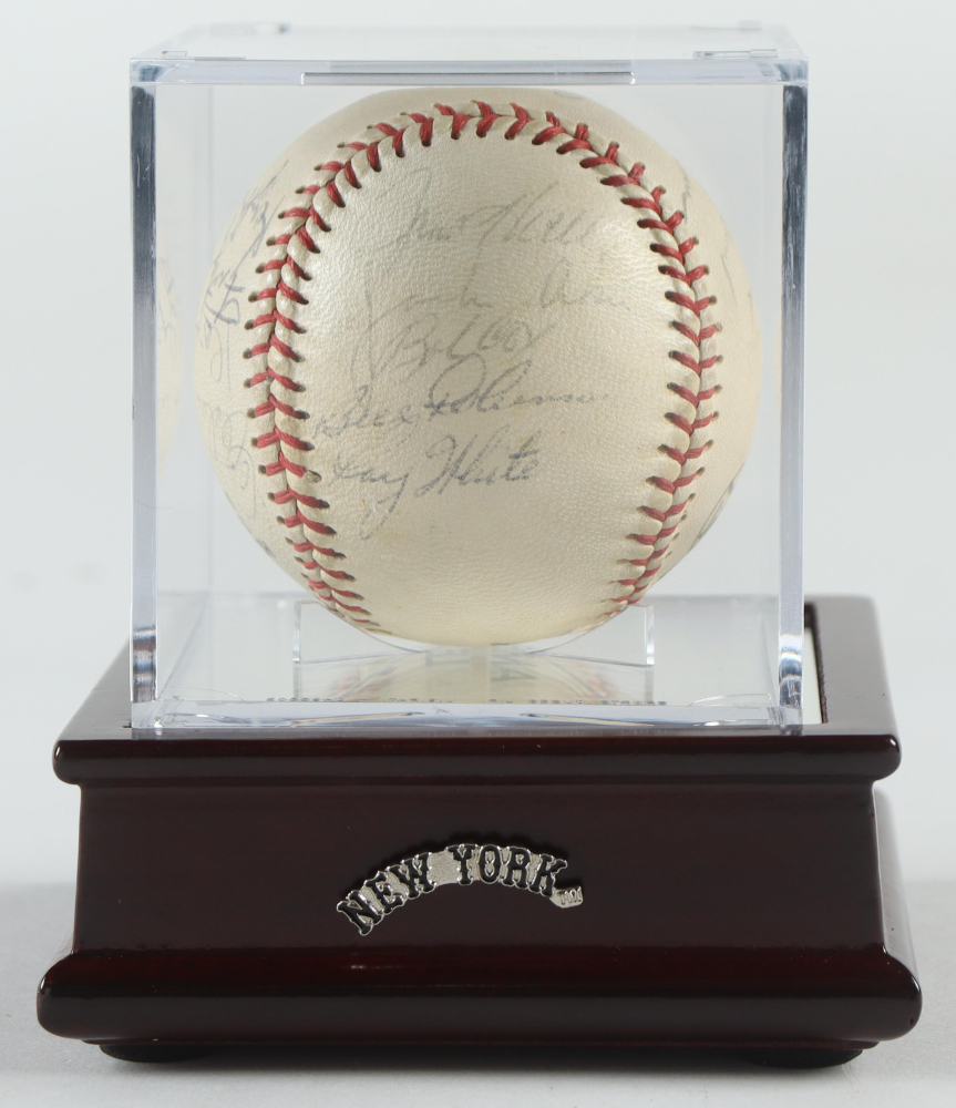 1969 Yankees AL Baseball Team-Signed by (20) with Bobby Cox, Elston ...