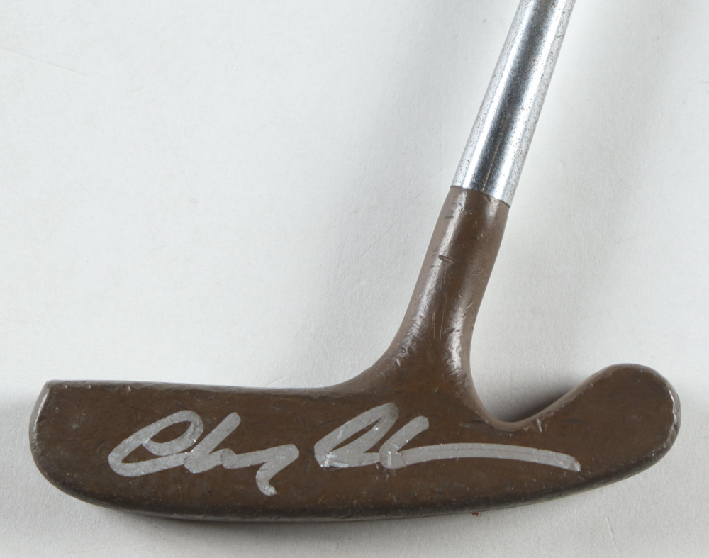 Chevy Chase Signed Vintage Bullseye Putter (Beckett) | Pristine Auction