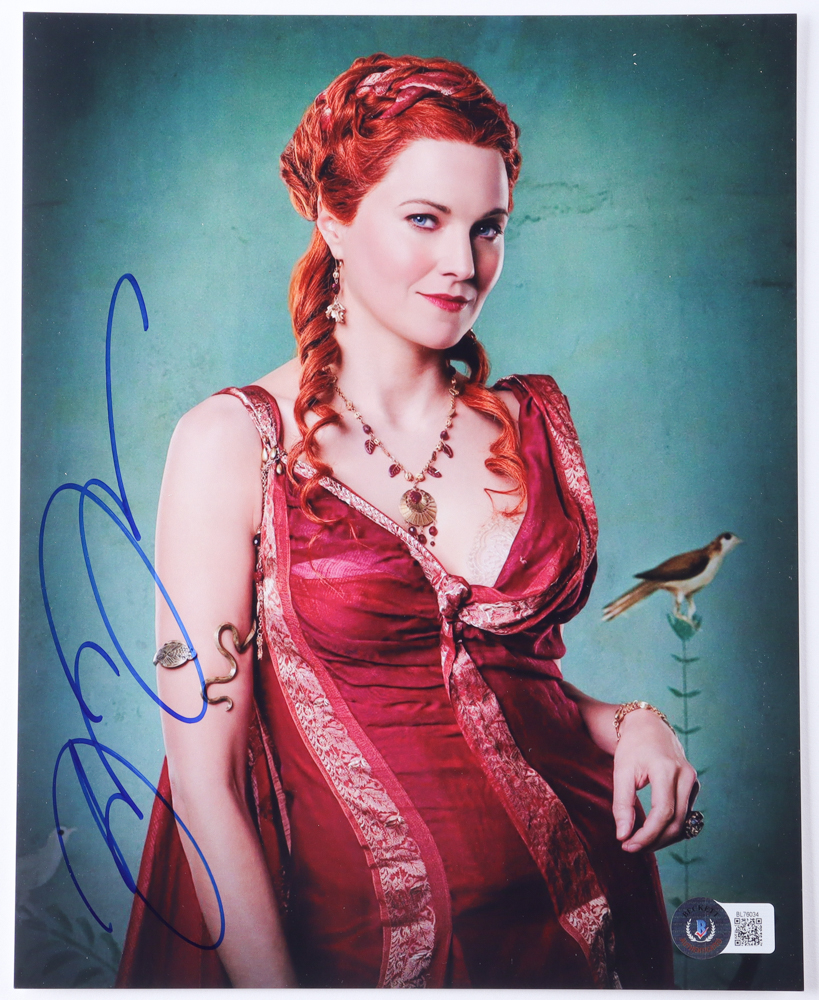Lucy Lawless Signed "Spartacus: Blood and Sand" 8x10 Photo (Beckett ...