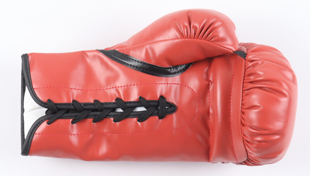 Mike Tyson Signed Everlast Boxing Glove (PSA & Tyson) | Pristine Auction