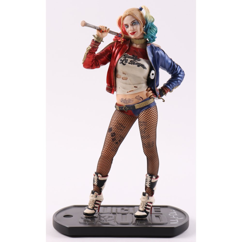 Margot Robbie Signed "Suicide Squad" Harley Quinn DC Collectibles ...