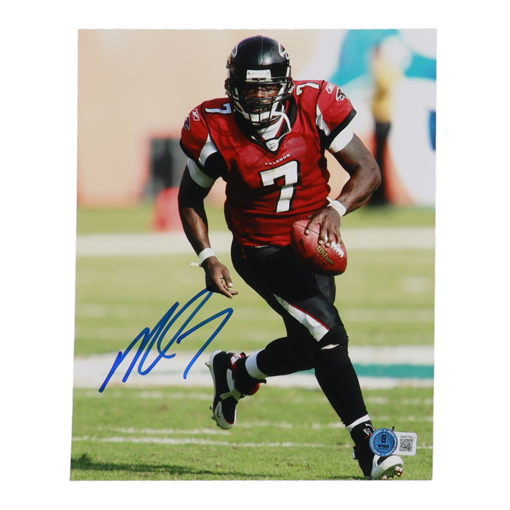 Michael Vick Signed Falcons 8x10 Photo (Beckett) | Pristine Auction