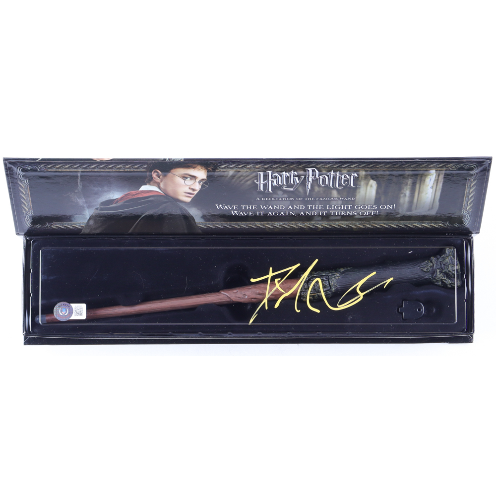 Daniel Radcliffe Signed "Harry Potter" Wand With Original Box (Beckett ...