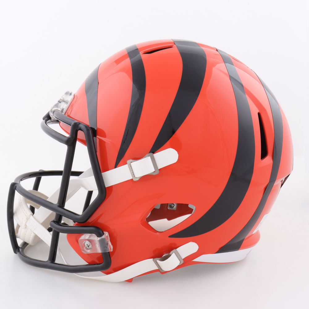 Ja'Marr Chase Signed Bengals Full-Size Speed Helmet (Beckett & Chase ...