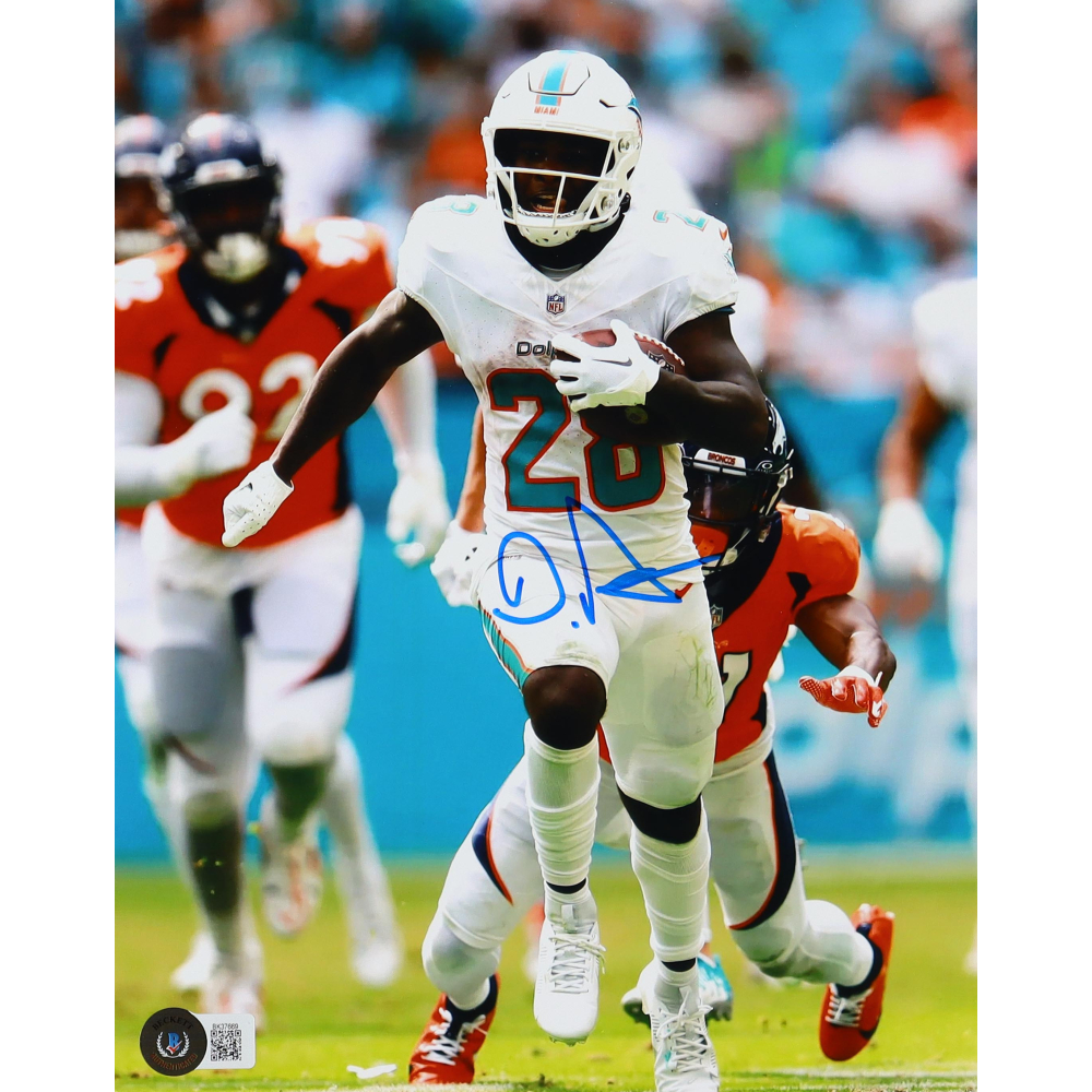 Devon Achane Signed Dolphins 8x10 Photo (Beckett) | Pristine Auction
