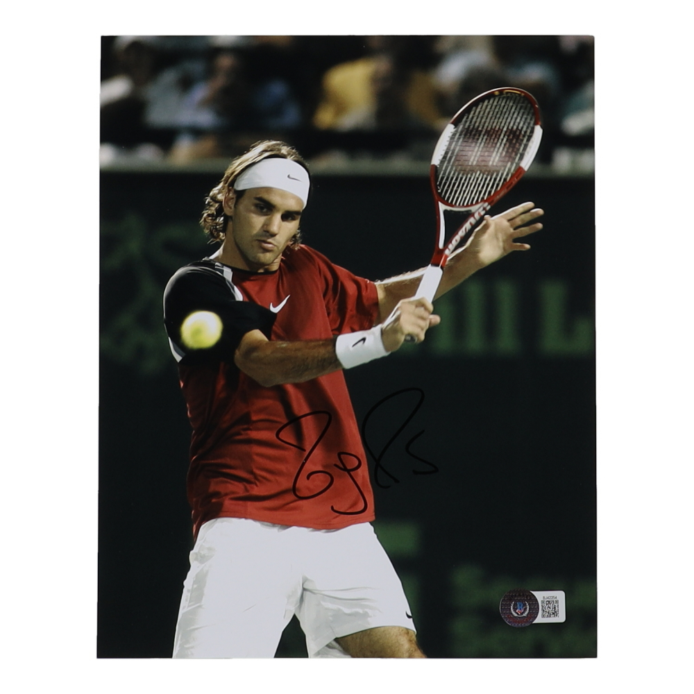 Roger Federer Signed 8x10 Photo (Beckett) | Pristine Auction