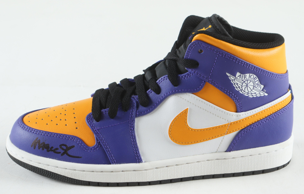 Magic Johnson Signed Air Jordan Basketball Shoe with Wood Display Case ...