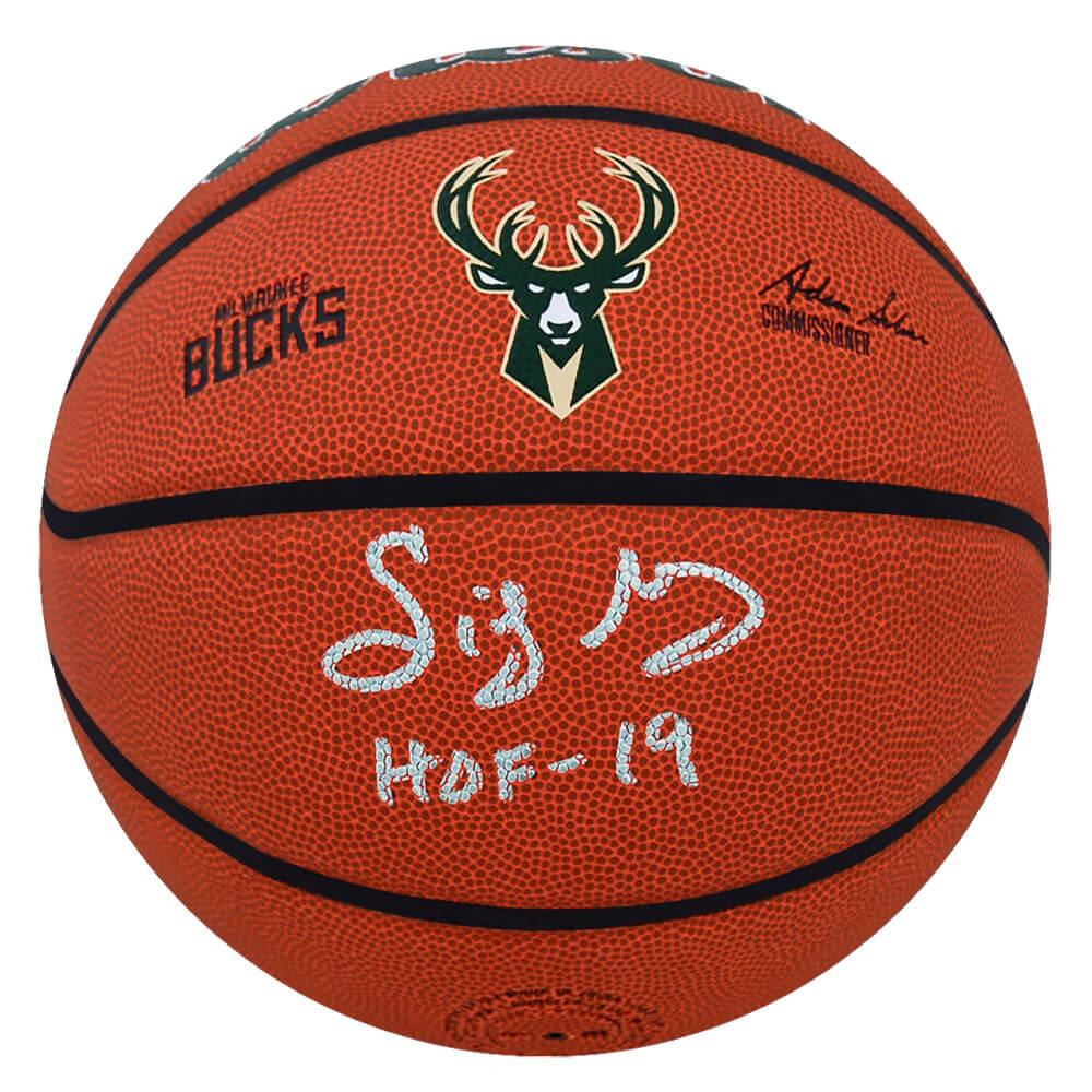 Sidney Moncrief Signed Bucks Logo NBA Basketball Inscribed "HOF 19 ...