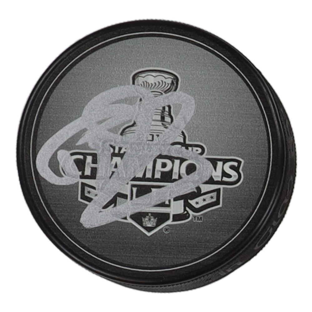 Dustin Penner Signed 2012 Stanley Cup Champions Logo Hockey Puck (JSA ...