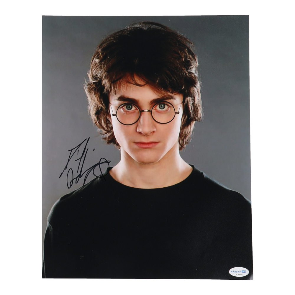 Daniel Radcliffe Signed "Harry Potter" 11x14 Photo (ACOA) | Pristine ...