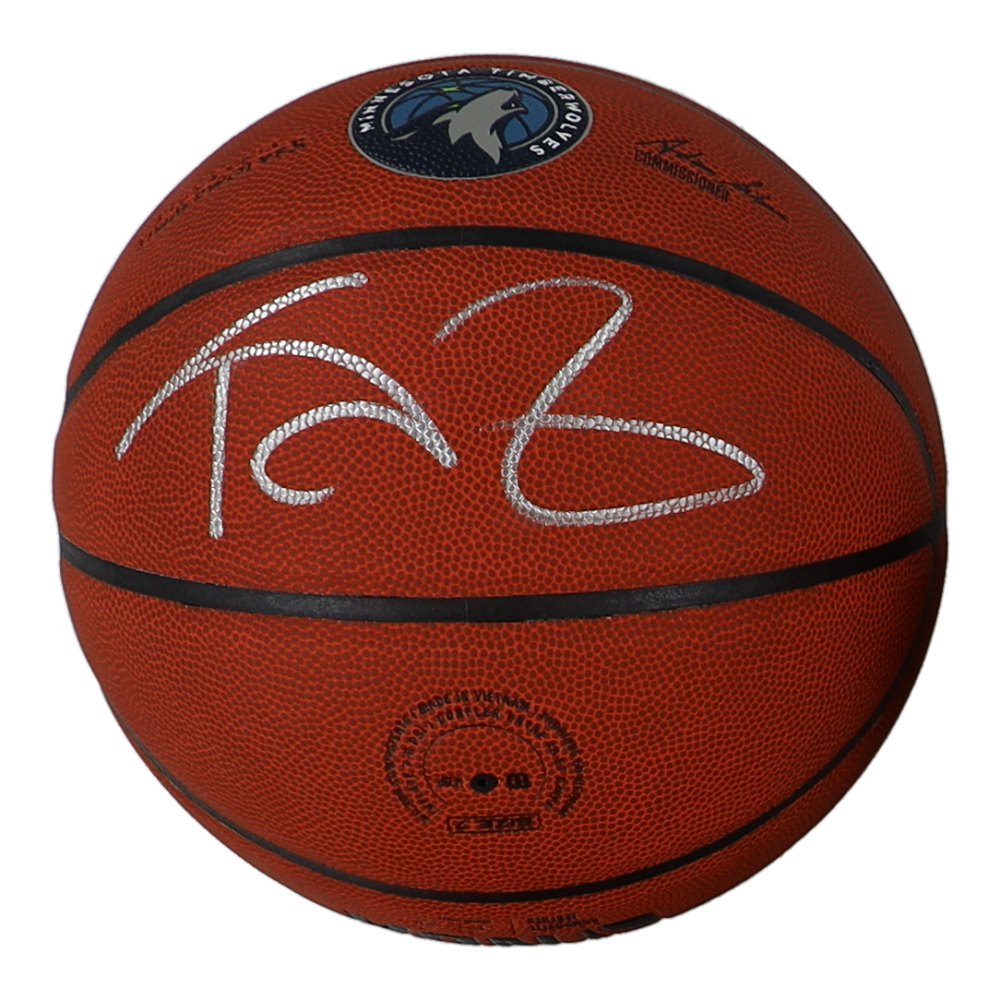 Kevin Garnett Signed Timberwolves Logo NBA Basketball (Schwartz) | Pristine Auction