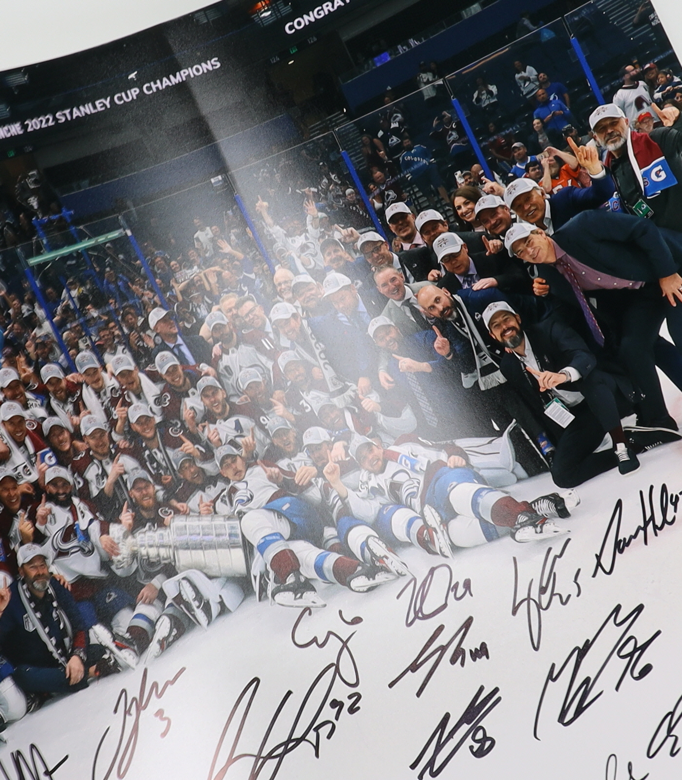 2022 Avalanche 16x20 Team Photo Signed by (20) with Nathan Mackinnon ...