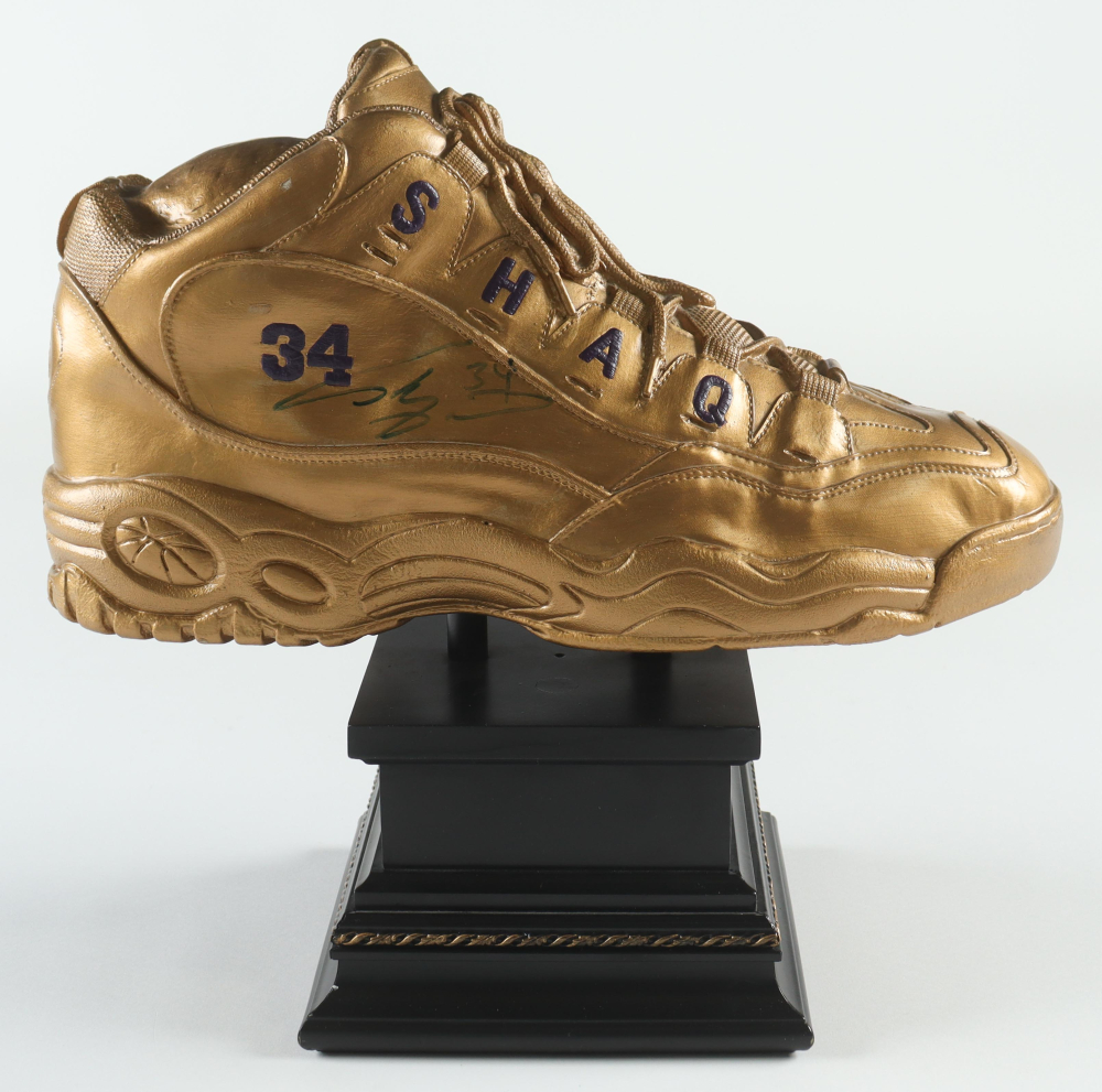 Shaquille O'Neal Signed 14” Shoe Replica Trophy (Beckett) | Pristine ...