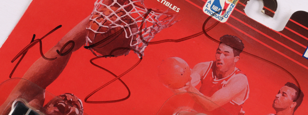 Kobe Bryant Signed 1998 Starting Lineup Action Figure with Trading Card ...