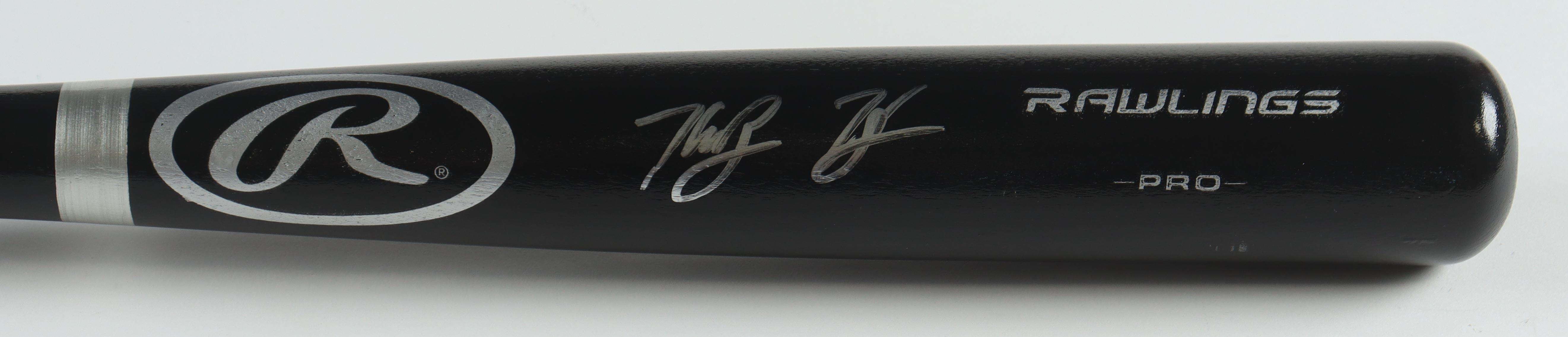 Ke'Bryan Hayes Signed Rawlings Pro Baseball Bat (Beckett) | Pristine ...