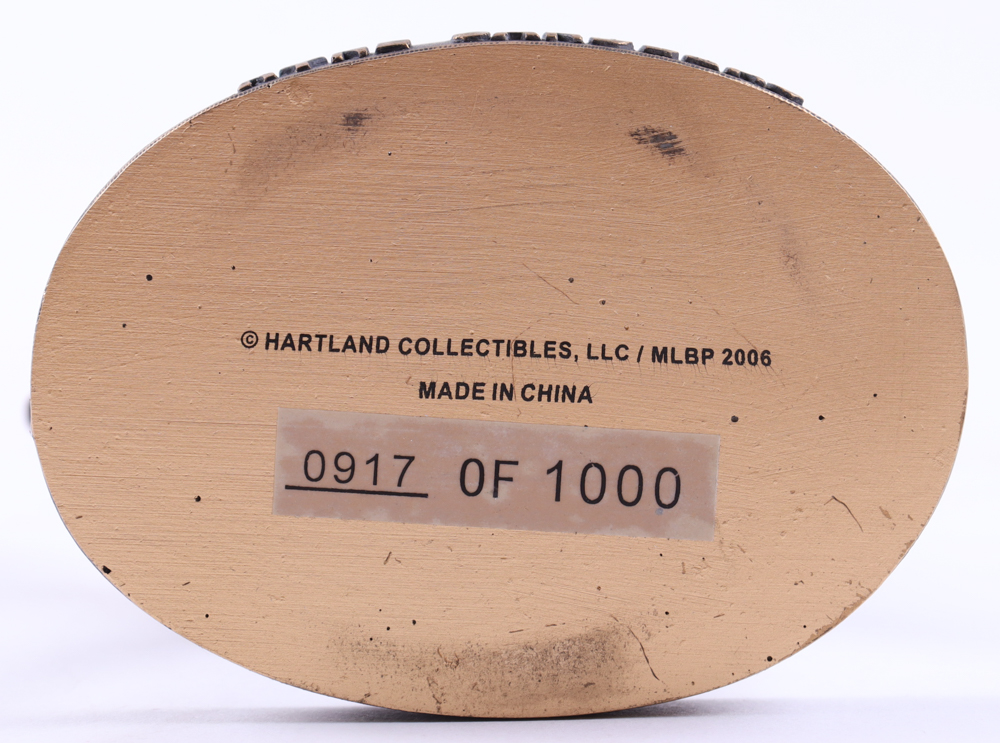 Ryne Sandberg Hall Of Fame Hartland 6.5" Statue | Pristine Auction