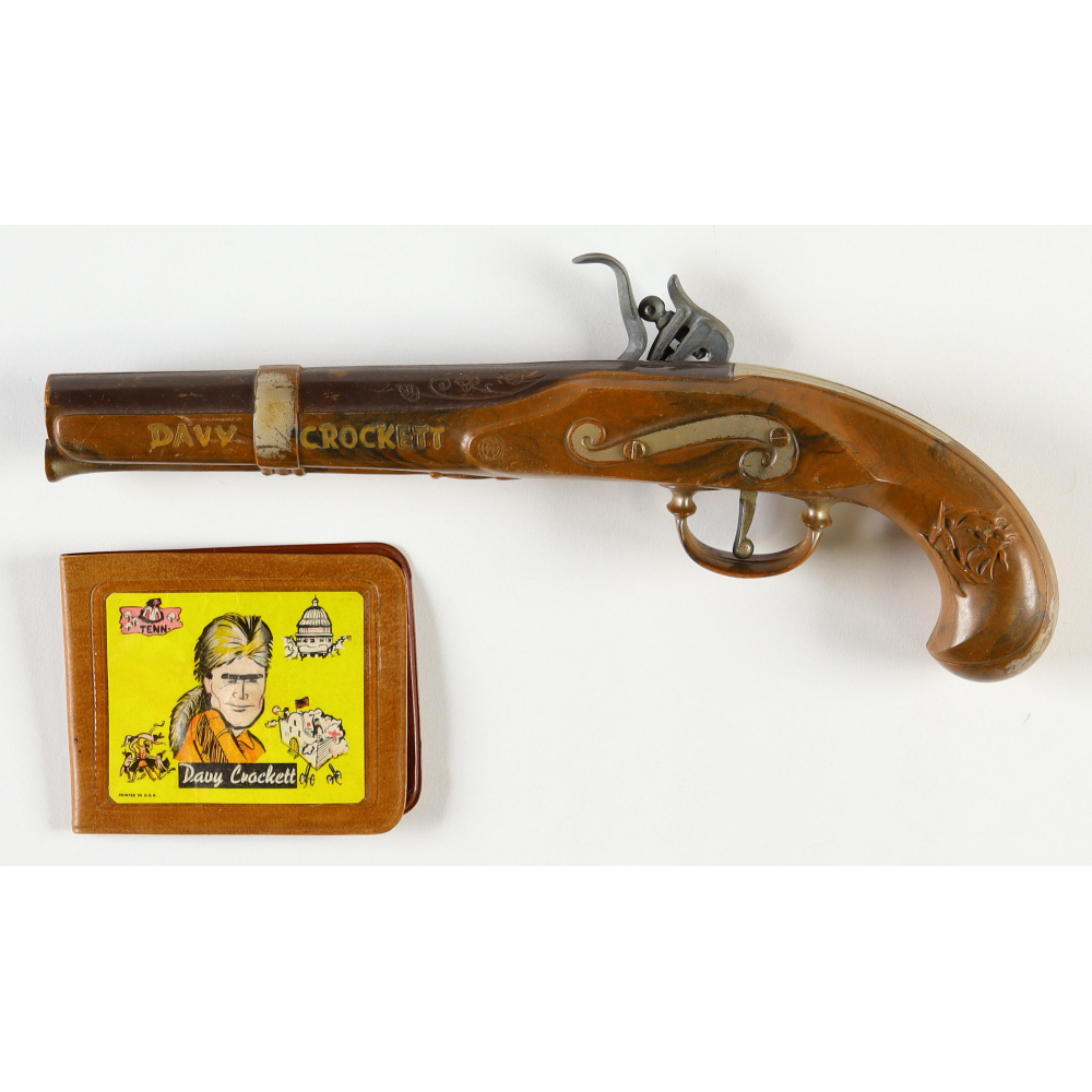 1960's "Davy Crockett" Toy Flintlock Pistol with Davy Crockett Wallet ...