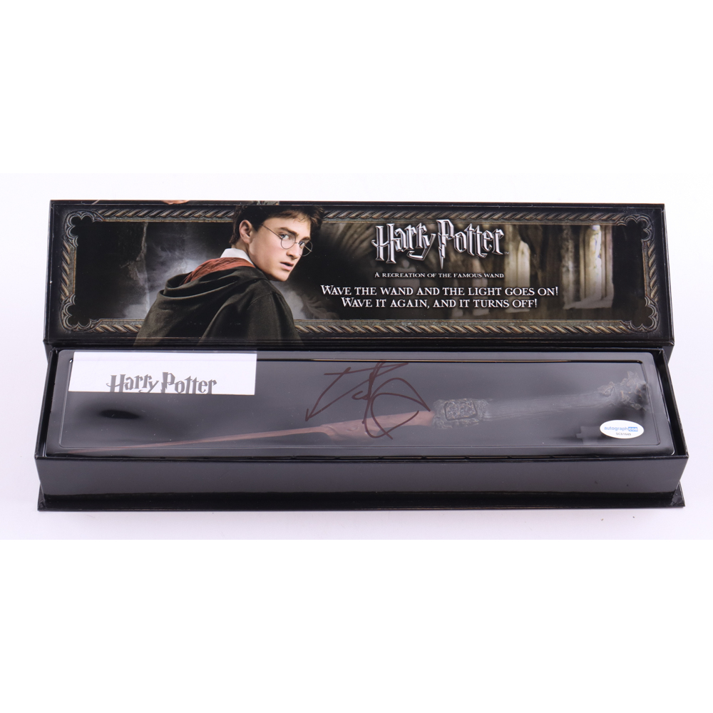 Daniel Radcliffe Signed "Harry Potter" Wand With Original Box ...