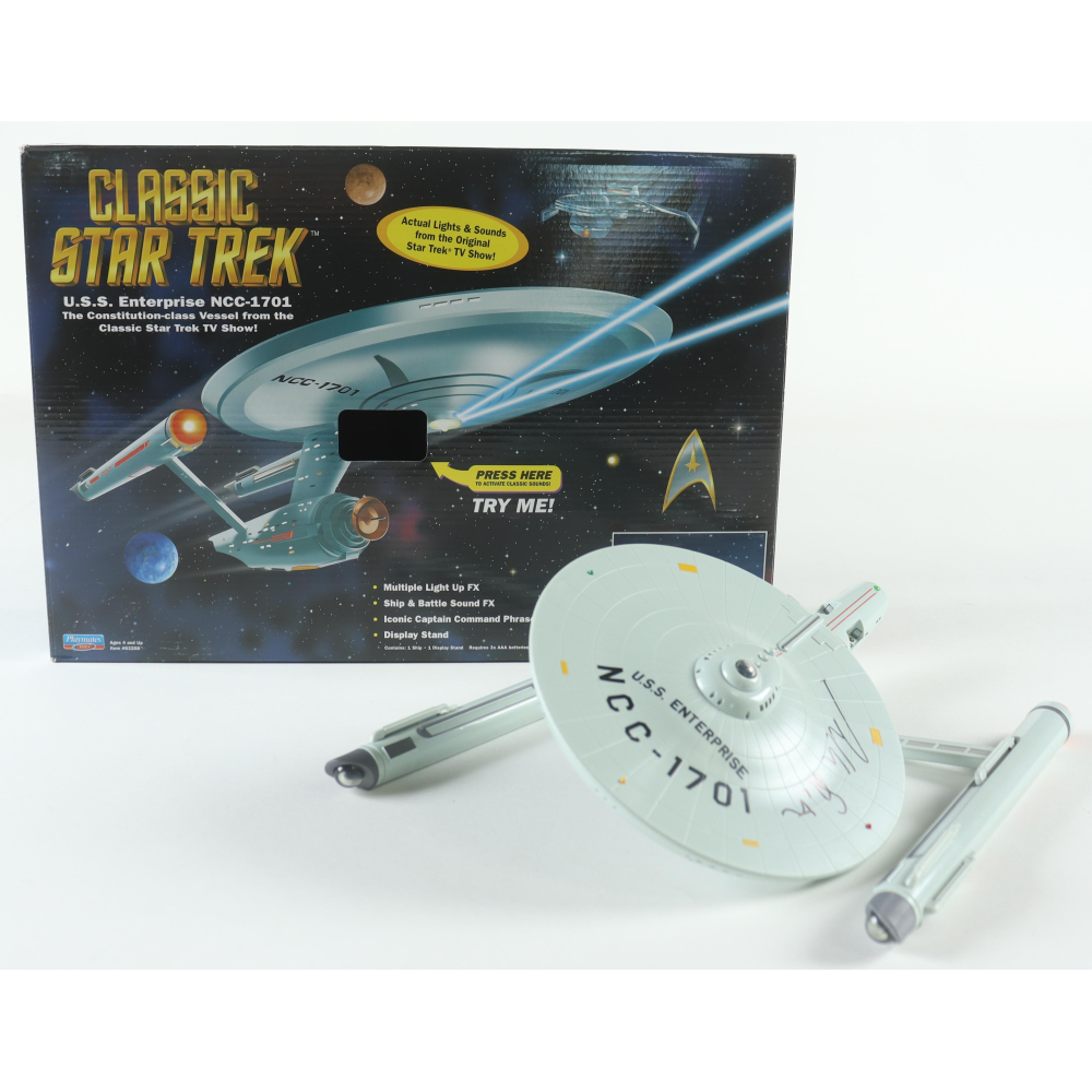 William Shatner Signed 2022 Playmates Toys Classic Star Trek "U.S.S ...