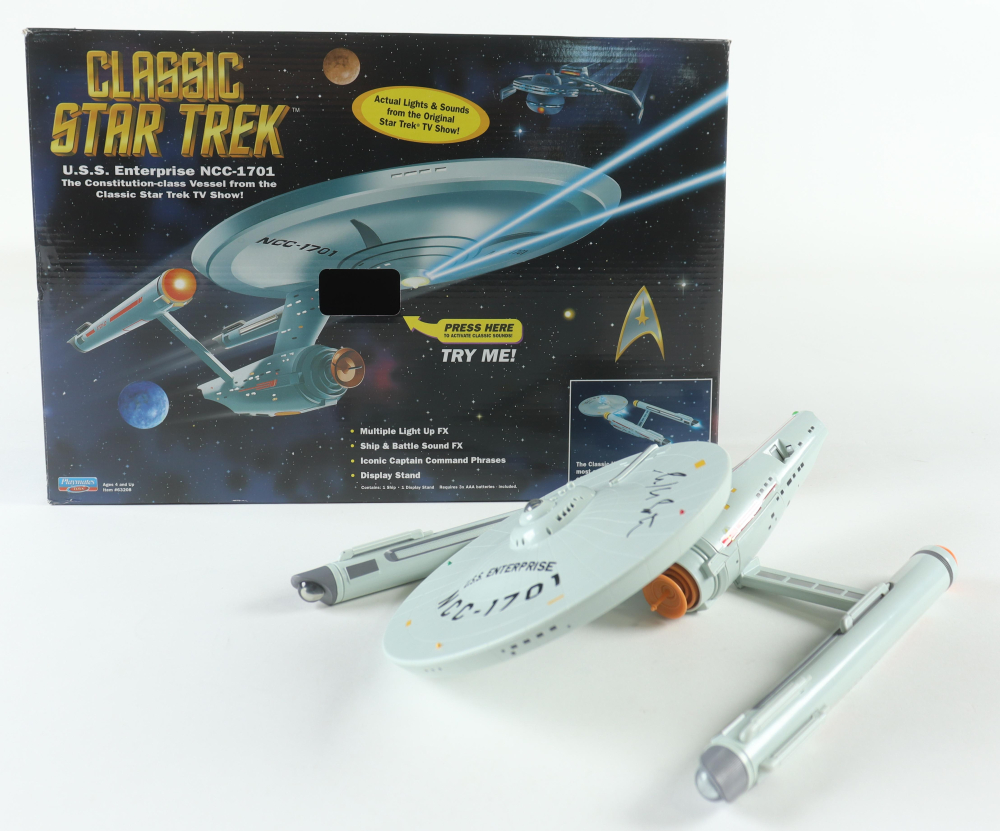 William Shatner Signed 2022 Playmates Toys Classic Star Trek "U.S.S ...
