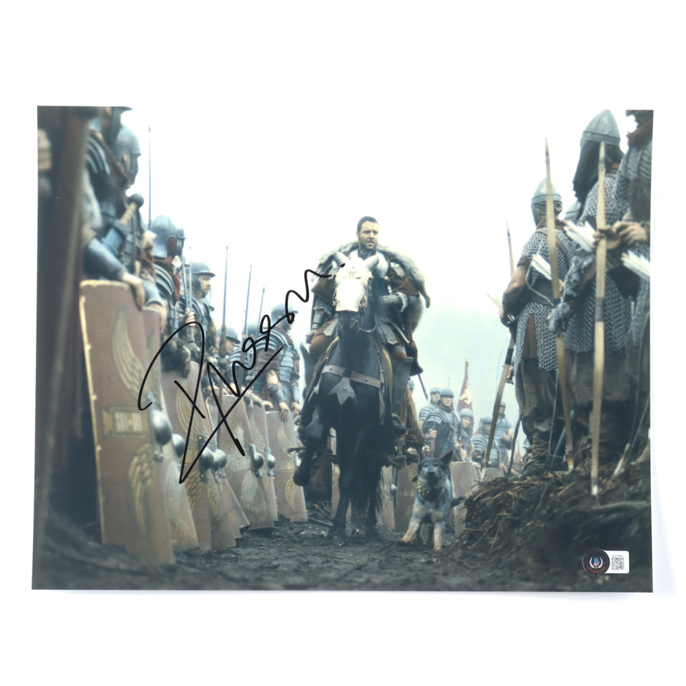 Russell Crowe Signed "Gladiator" 11x14 Photo (Beckett) | Pristine Auction