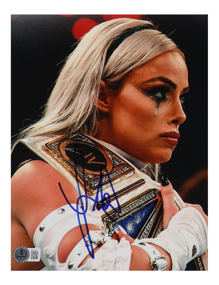 Liv Morgan Signed WWE 8x10 Photo (Beckett) | Pristine Auction