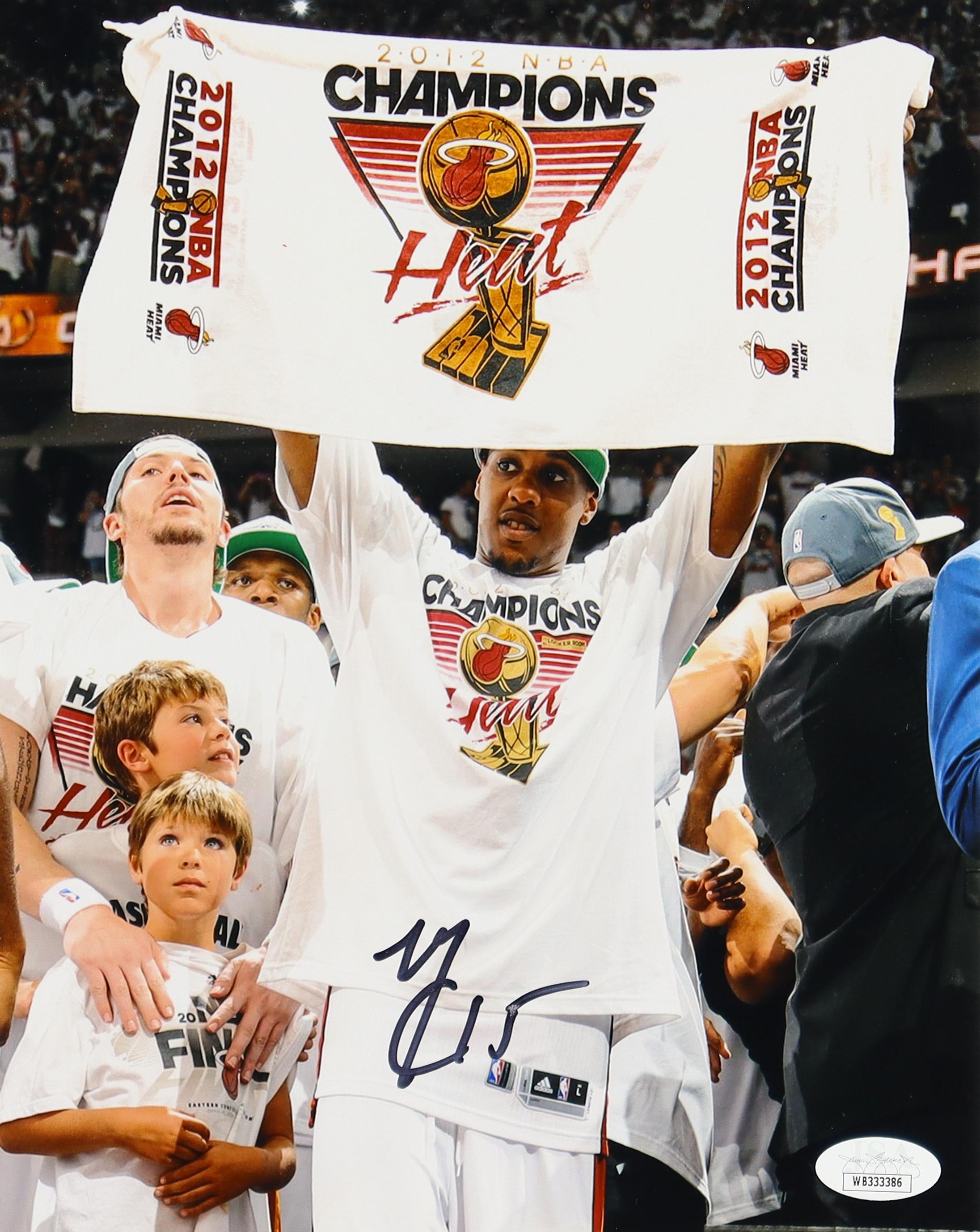 Mario Chalmers Signed Heat 8x10 Photo (JSA) | Pristine Auction