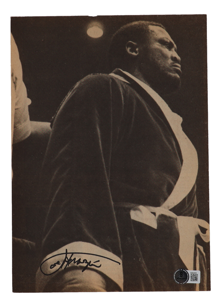 Joe Frazier Signed 8x11 Photo (Beckett) | Pristine Auction