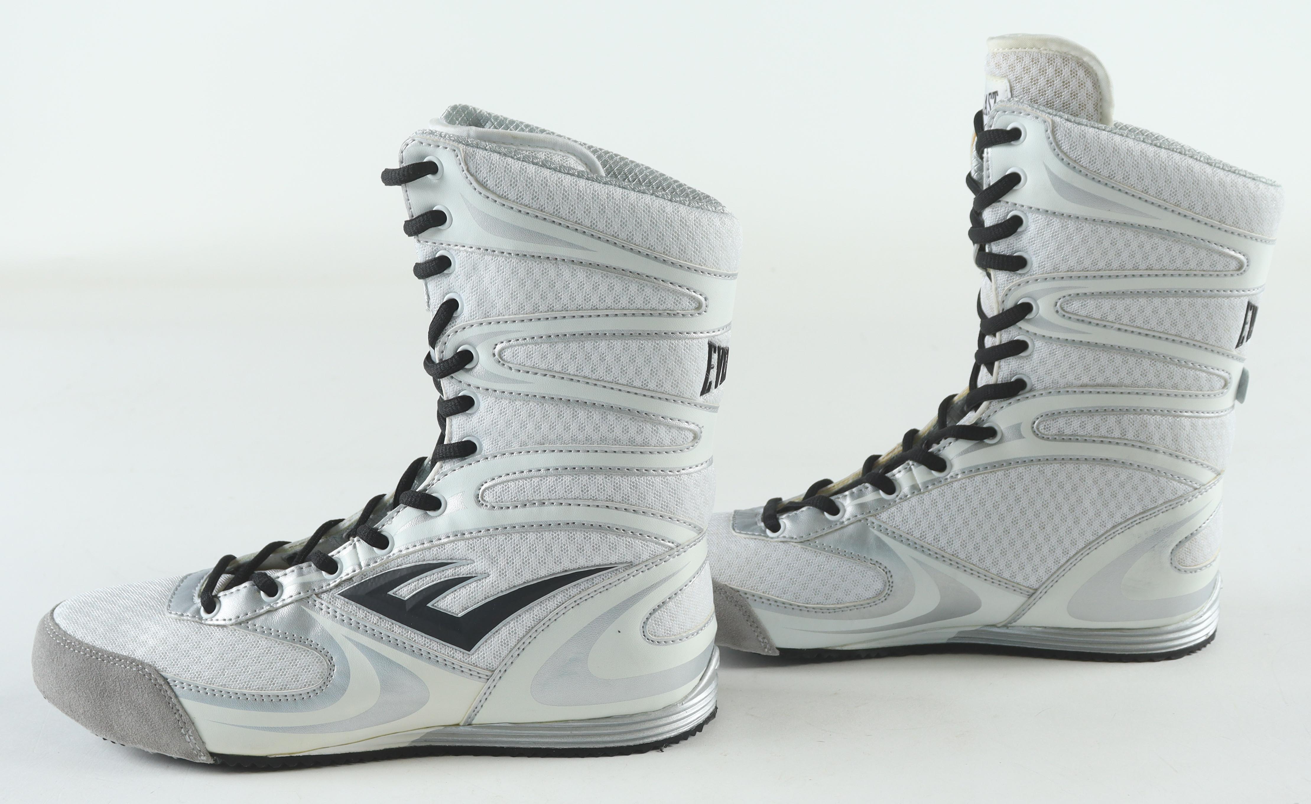 Mike Tyson Signed Everlast Professional Boxing Shoes (Tyson) | Pristine ...