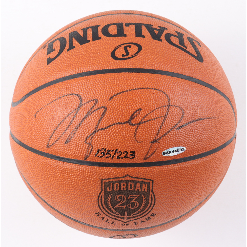 Michael Jordan LE Hall of Fame Induction signed Official NBA Game Ball ...