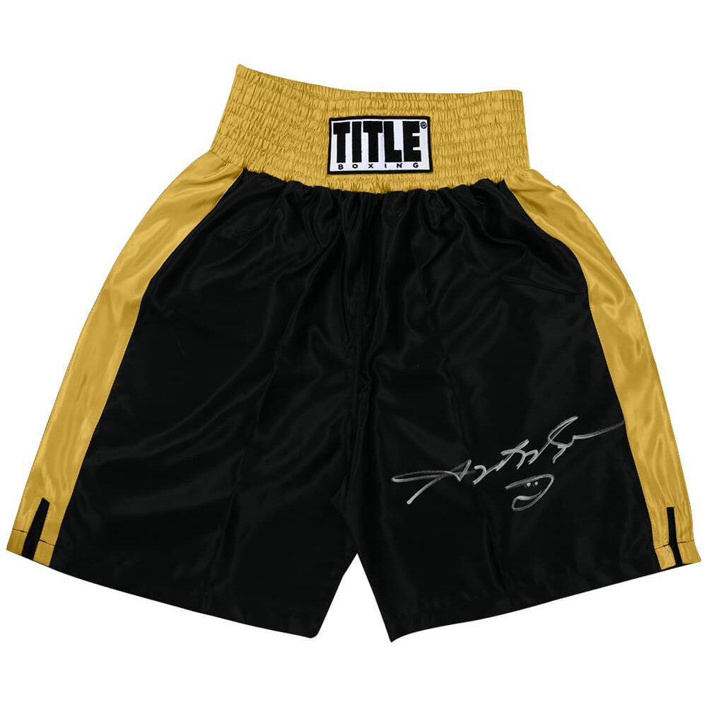 Sugar Ray Leonard Signed Title Boxing Trunks (Schwartz) | Pristine Auction