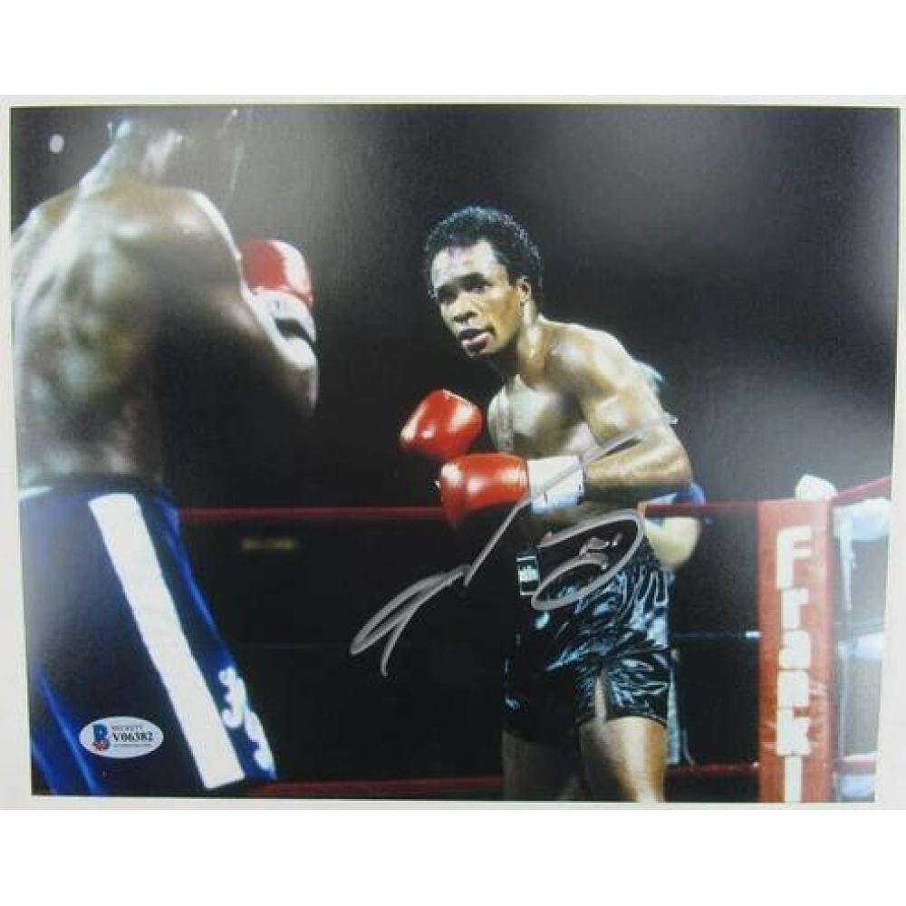 Sugar Ray Leonard Signed 8x10 Photo (Beckett) | Pristine Auction