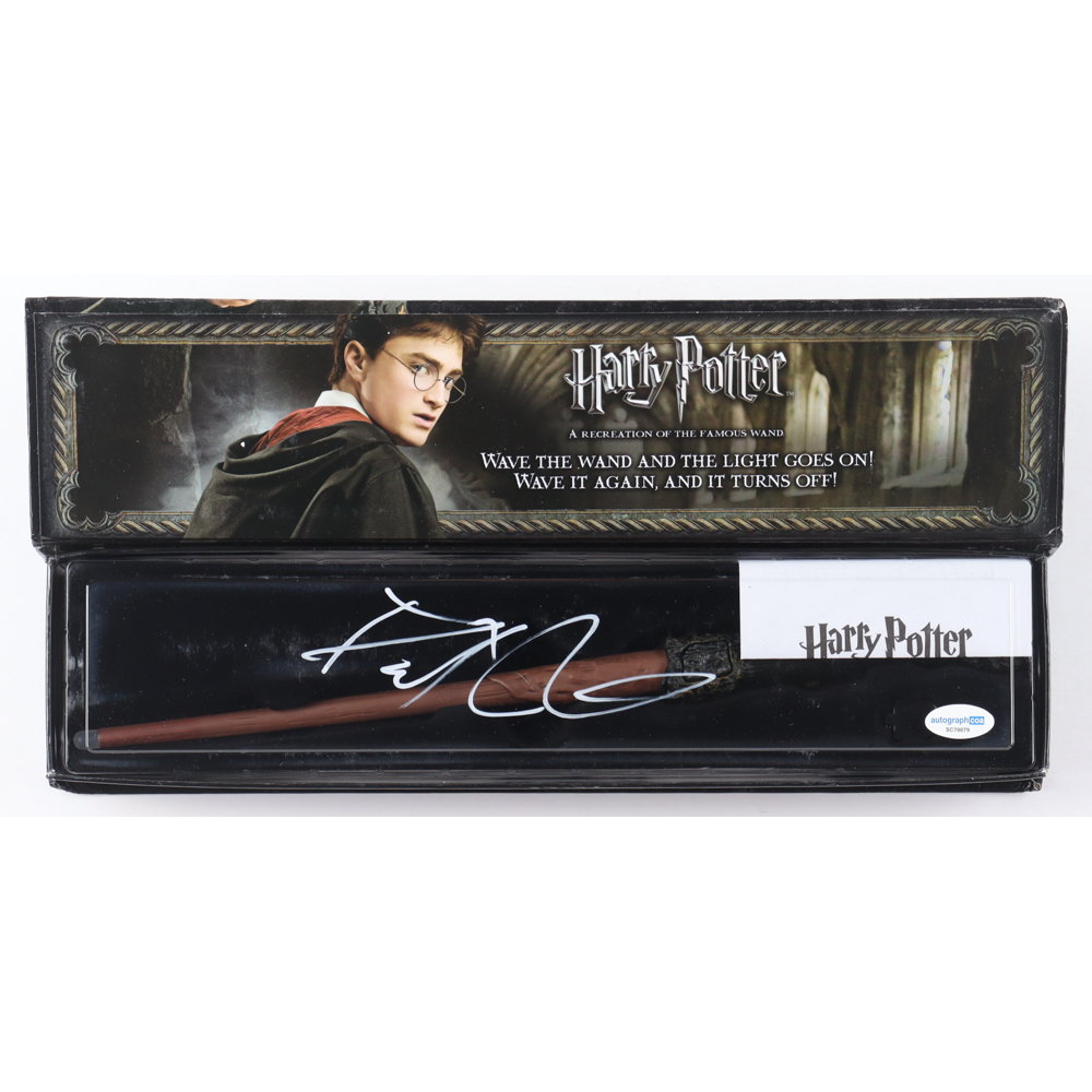 Daniel Radcliffe Signed "Harry Potter" Wand Box (AutographCOA ...